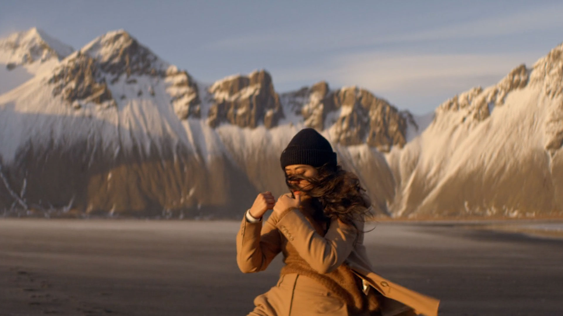 HANIA RANI — F MAJOR on Cinemapace